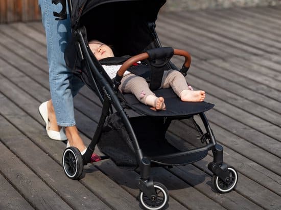 Lionelo Buggy Julie One - Kinderwagen Premium - automatisch opvouwen ...